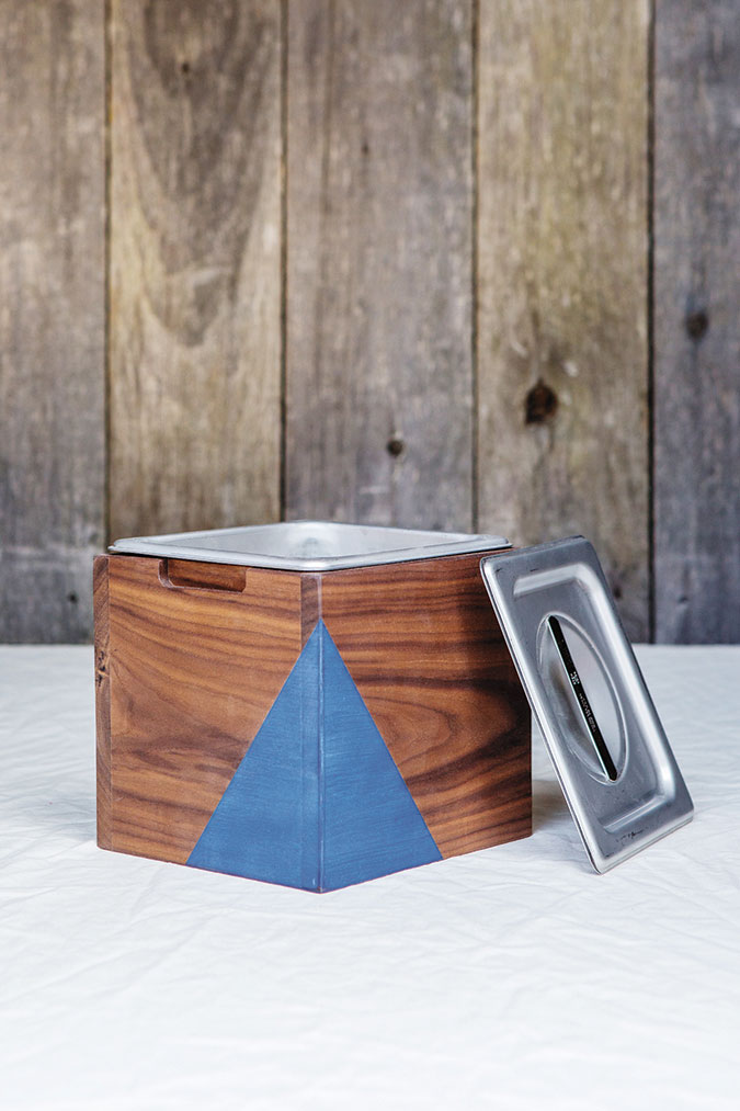 Countertop Bin for Kitchen Composting Materials